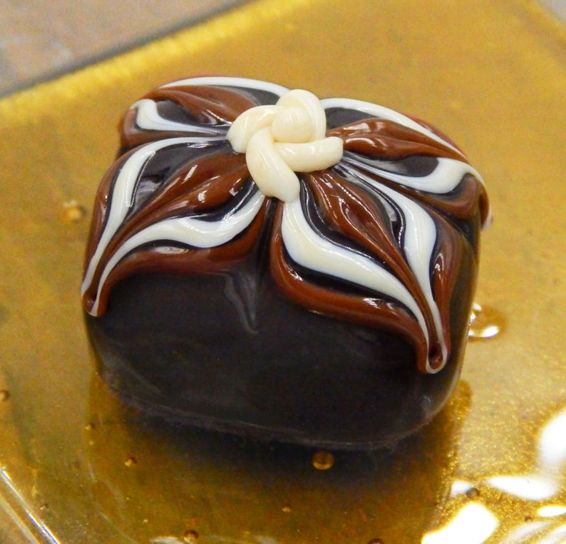18-058CAV Hand Blown Glass Chocolate, Collectible Art Glass by Hulet ...