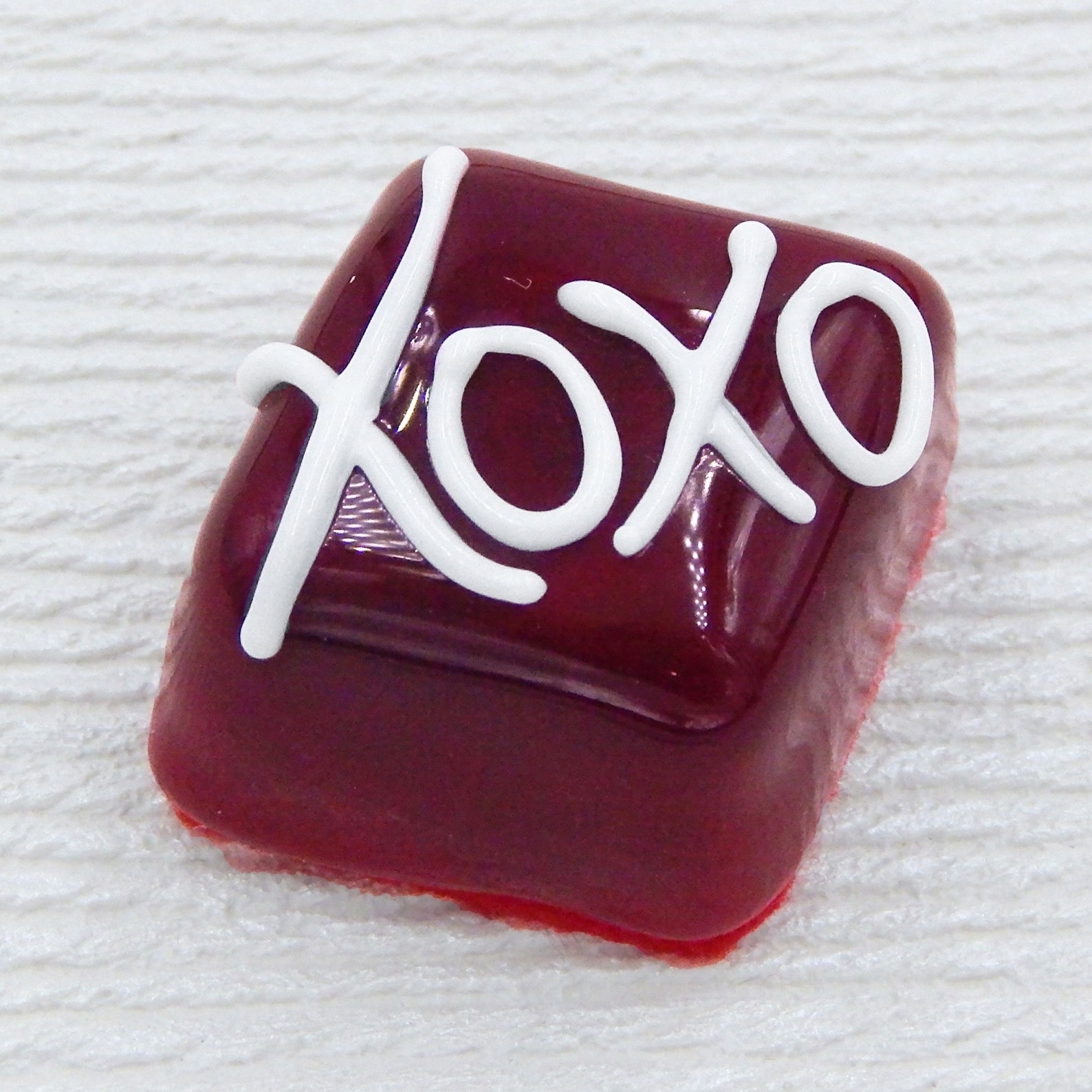 17-042HW Hulet Glass Handmade xoxo Chocolate Red | Etsy