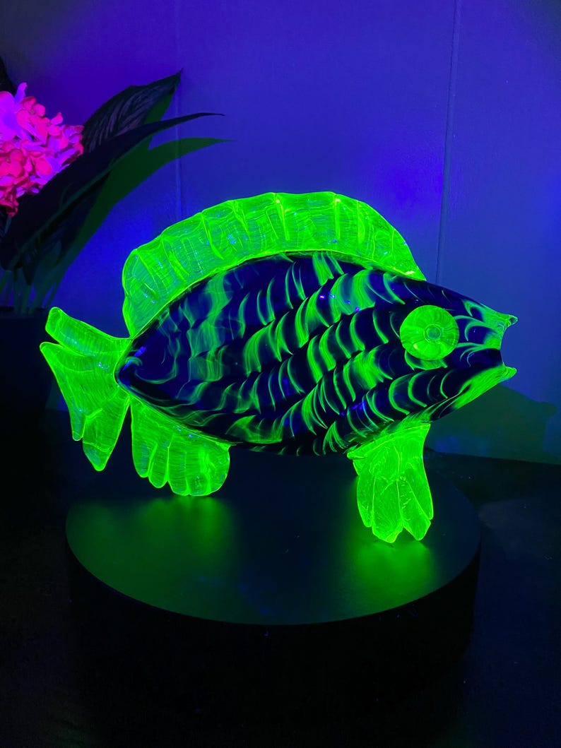 Hand Blown Uranium Glass Fish by Artist James Whitehurst - Etsy