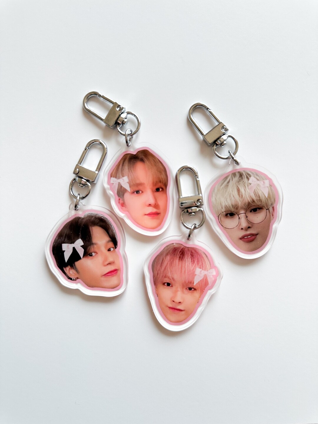 Ateez Acrylic Bias Keychain Accessory Cute Coquette Bow - Etsy