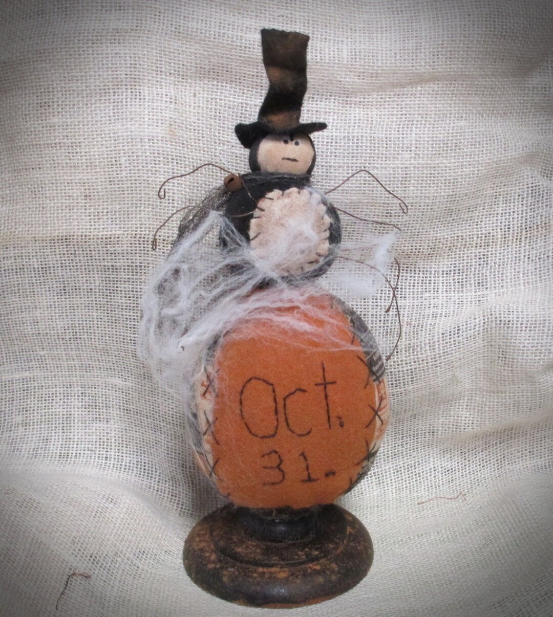 Spider and Pumpkin/ Larry the Spider/halloween/primitive Shelf Sitter ...