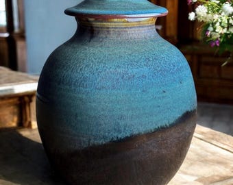 150 Cu/in Capacity Memorial Urn- Handmade Pottery Clay Urn - 150 Cubic ...