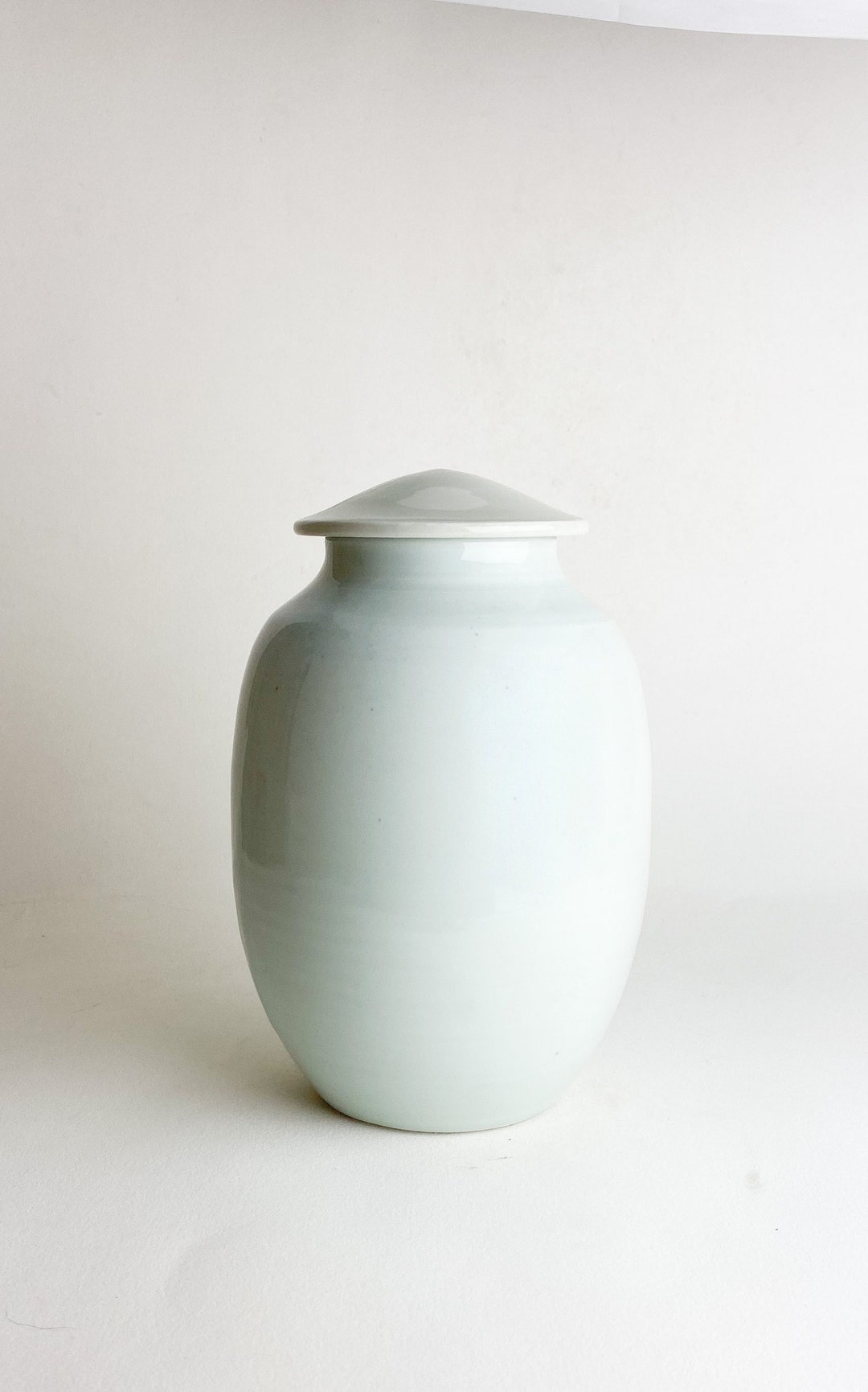 Medium Sized Cremation Urn Handmade Pottery Clay Urn 170 Cubic Inches ...