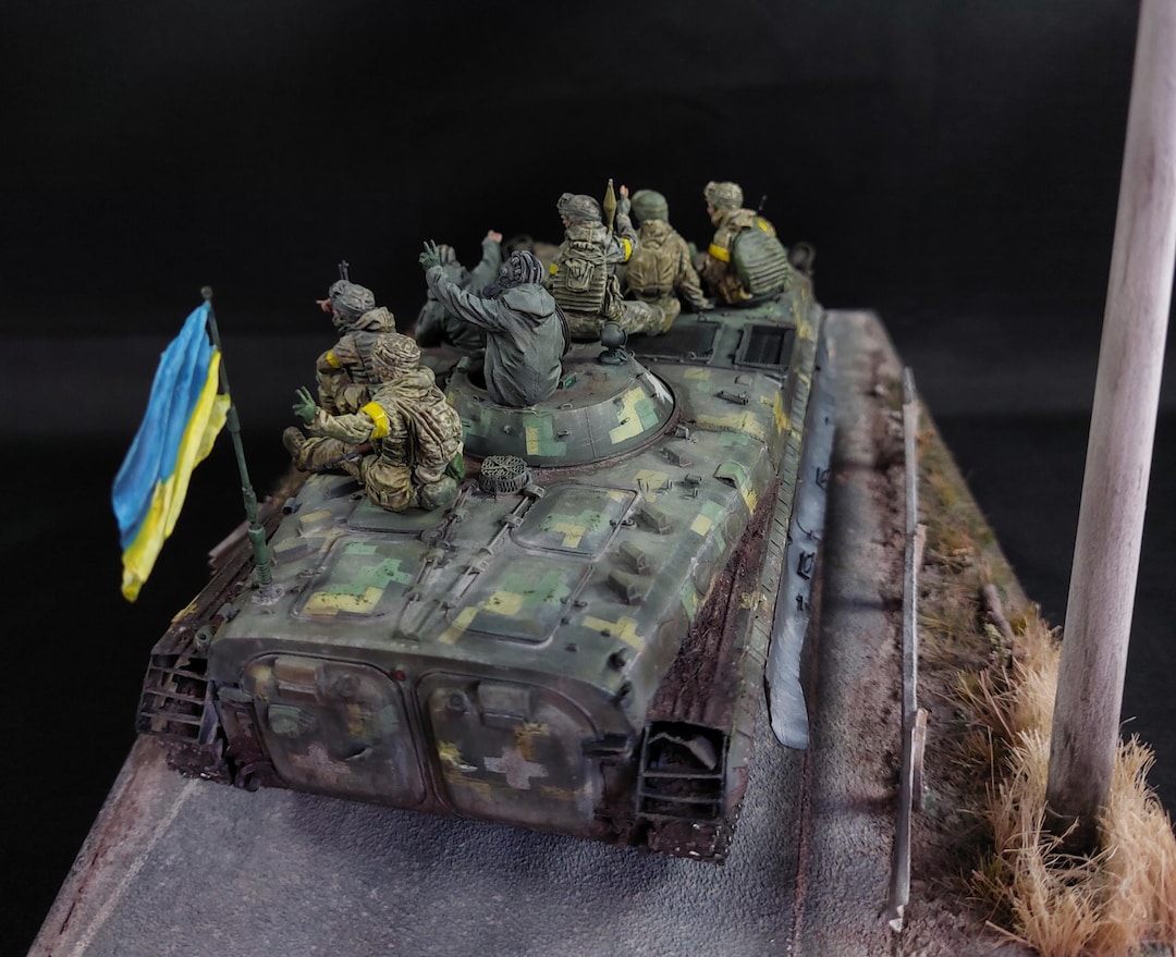 Diorama 1/35 "ukrainian Defenders", Bmp 1, Ukrainian Infantry, Ukraine ...