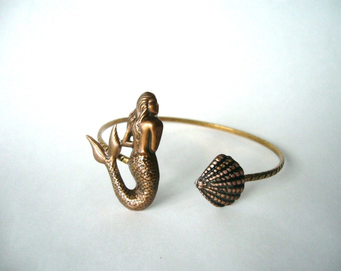 Mermaid Bracelet With a Shell Wrap Style - Etsy