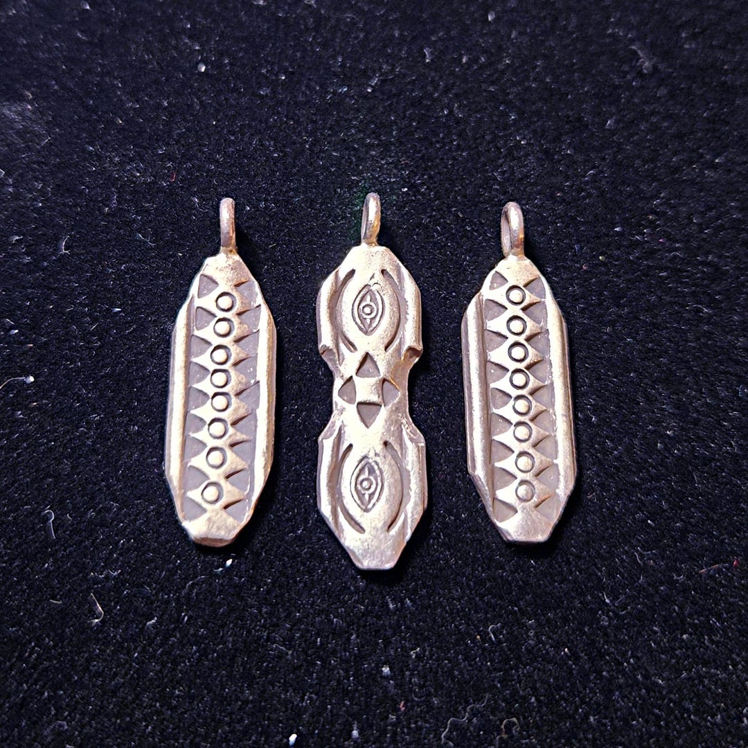 Vintage Hill Tribe Fine Silver, Tribal Design, Tag Pendants. 29mm, All ...