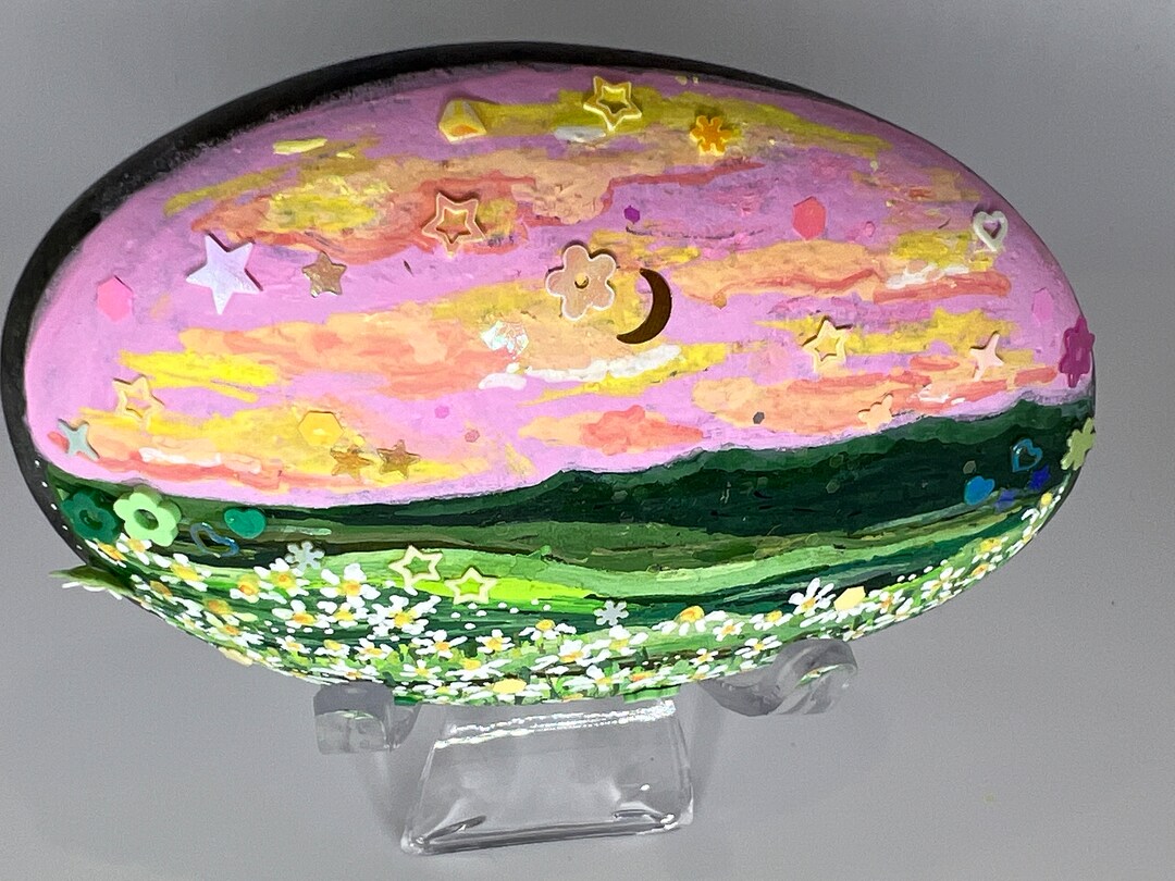 Daisies & Moon - Rock Painting - Etsy