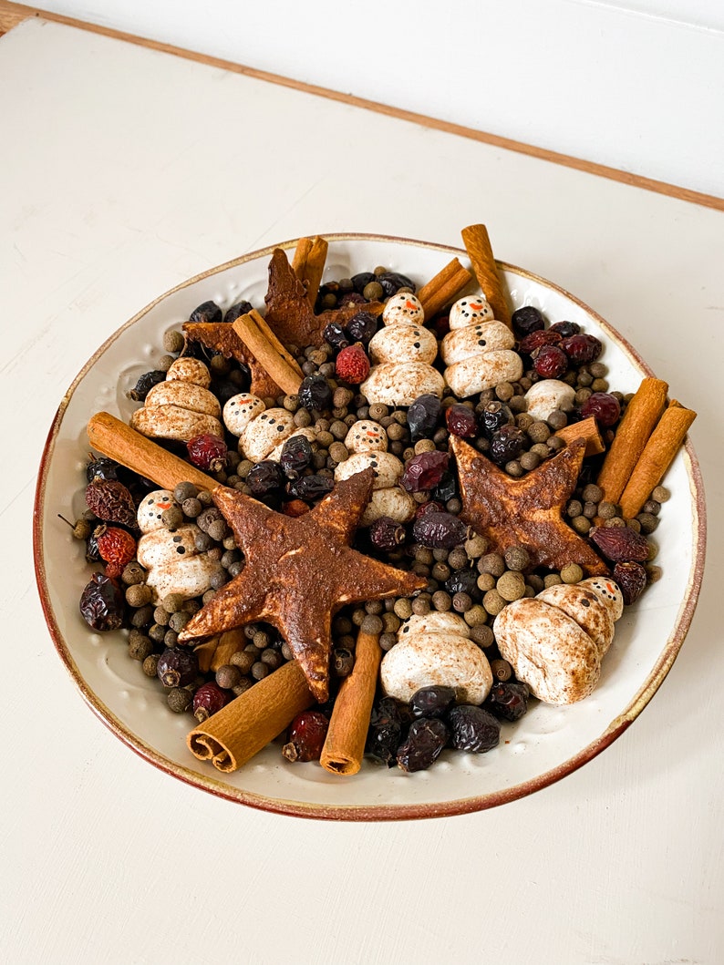 Snowman Potpourri | Mini Snowmen, Spices, Rosehips, Clay Stars ...
