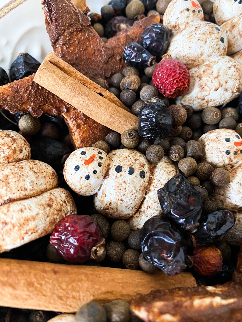 Snowman Potpourri | Mini Snowmen, Spices, Rosehips, Clay Stars ...