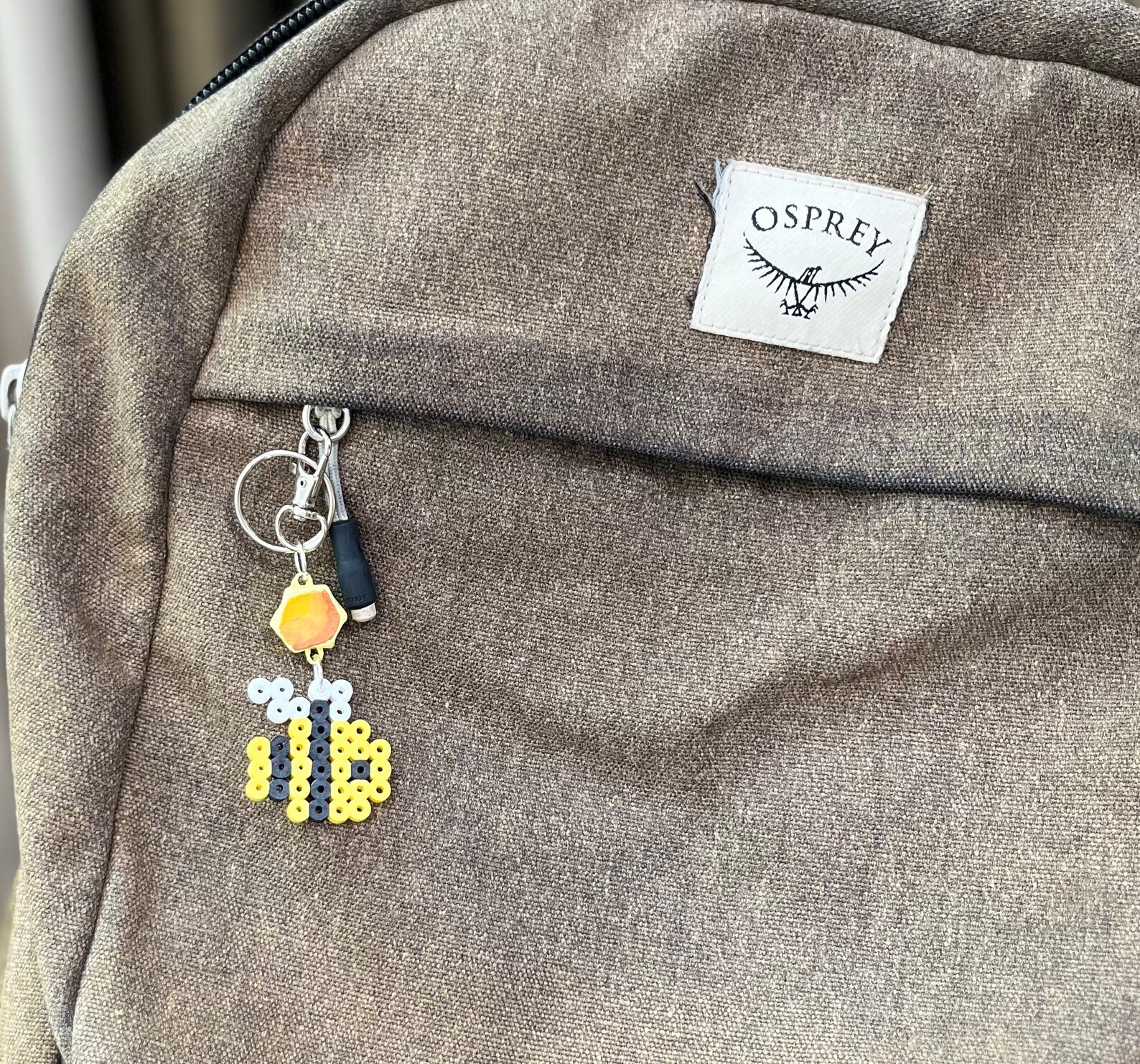 Cute Bumblebee Keychain Small Bee Craft Sweet Honeycomb Handmade Clay ...