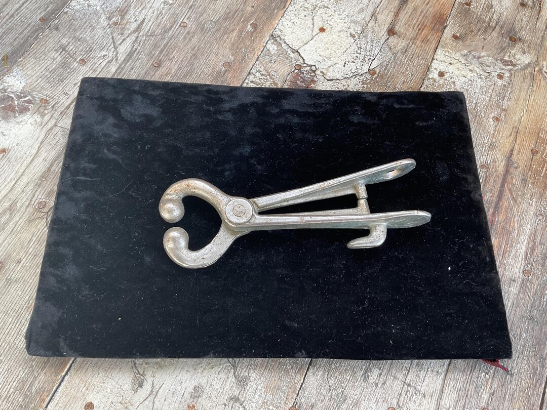 Vintage Cattle, Hog Nose Ring Lead Puller Pliers Old Livestock Tool ...