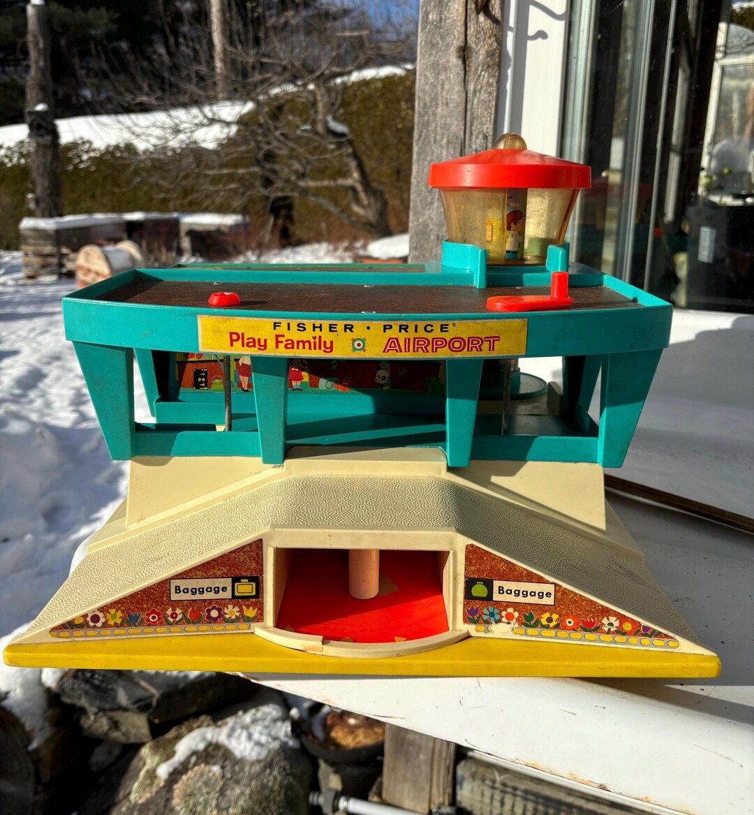 Vintage 1972 Fisher Price "play Family Airport" #996 - Made in USA - NO ...