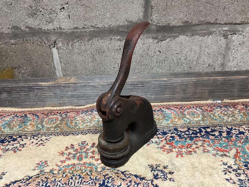Vintage Cast Iron Office Seal Stamp Embosser, Notaire, Province De ...