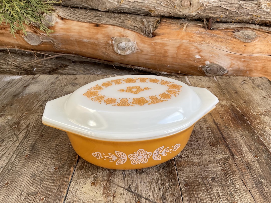 Pyrex Gold Casserole Dish With Lid. - Etsy