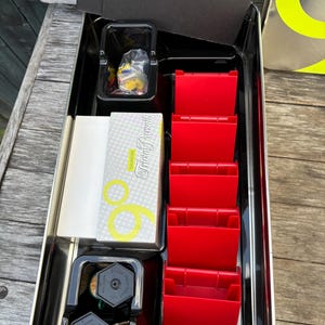 Trivial Pursuit 90's Time Capsule Edition in Collectible Tin Complete ...