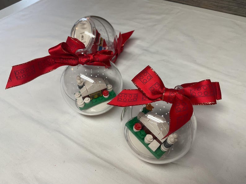 CHOOSE… LEGO Christmas Tree Ornament Bauble Santa Snow Globe Holding ...