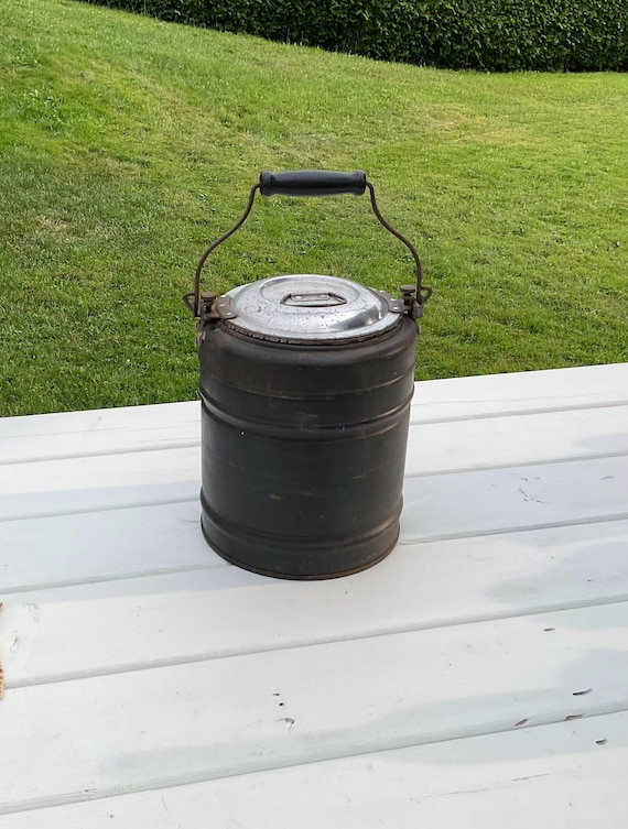 Lunch bucket store