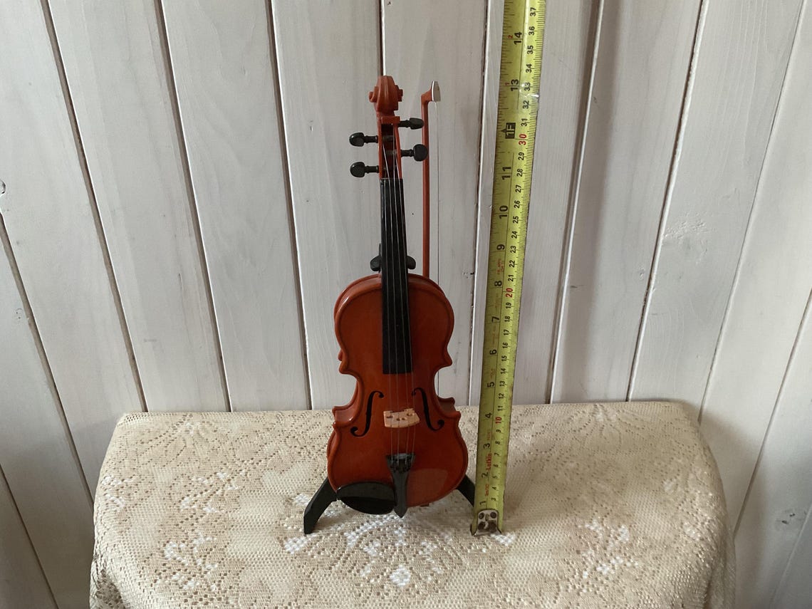 Music Box in the Shape of a Violin. Plays Violin Melodies. Battery ...