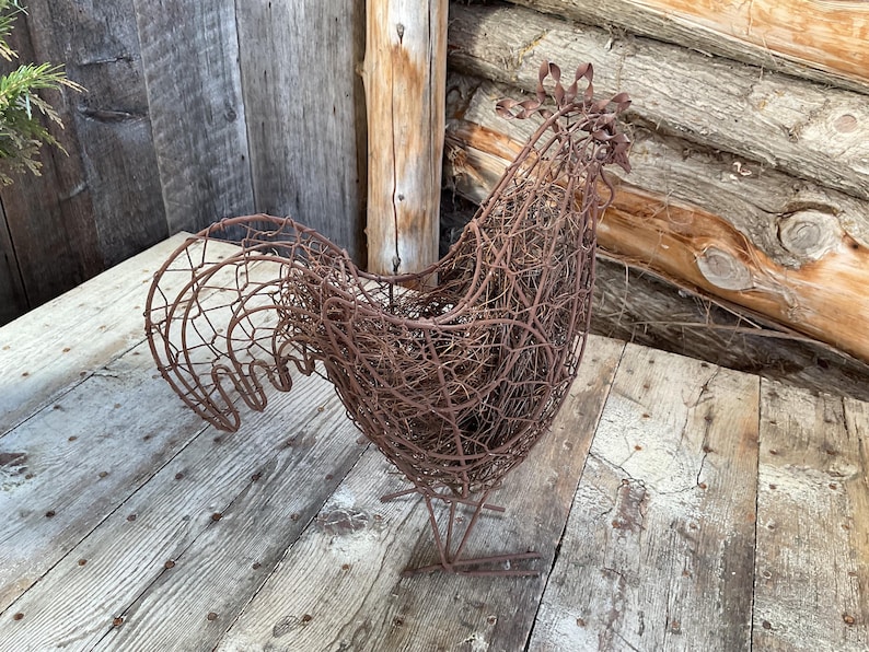 Rooster Sculpture Farmhouse Twisted Wire Metal ~ Rooster-shaped Planter ...