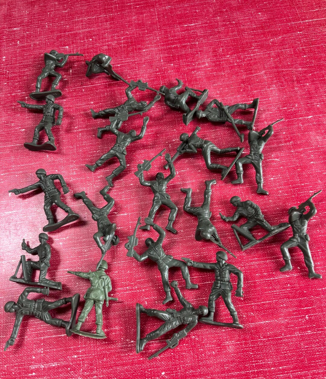 40 Figures Soldier Army / Plastic Army Guys / Vintage Toys 1/72. - Etsy