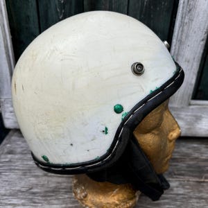 Old Helmet Vintage Retro Motorcycle Helmet Approximately Size Small. It ...