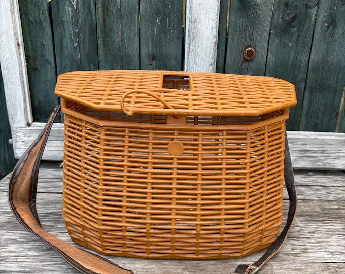 Rare Large Antique Fishing Creel Wicker Basket, Fly Fisherman Basket ...