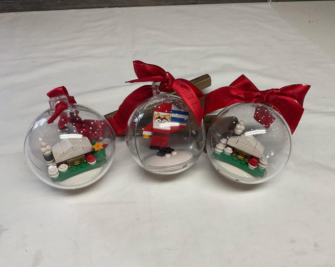 CHOOSE… LEGO Christmas Tree Ornament Bauble Santa Snow Globe Holding ...