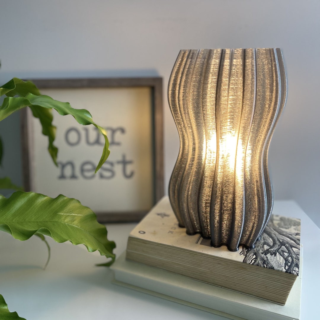 Clover Crystal Black Table Lamp - Unique Minimalist Ecologic Bedside ...