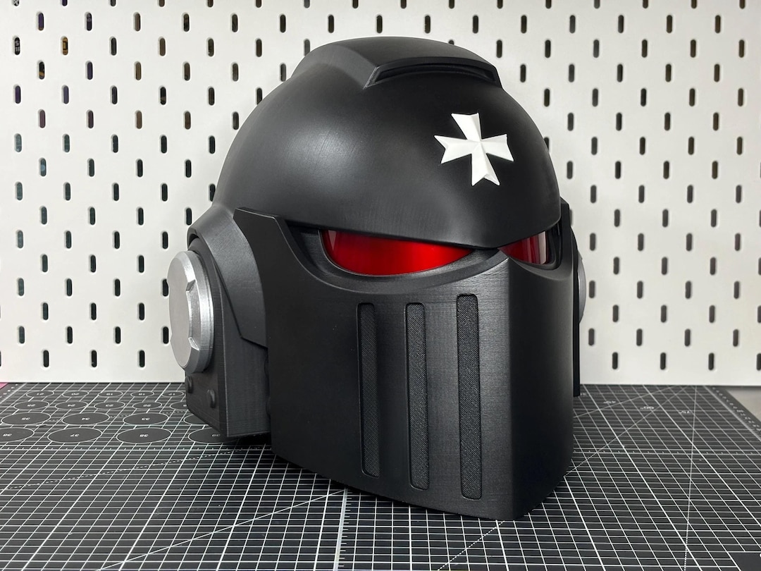 Warhammer 40K Space Marine 2 Bulwark Helmet Prop Wearable Replica, With ...
