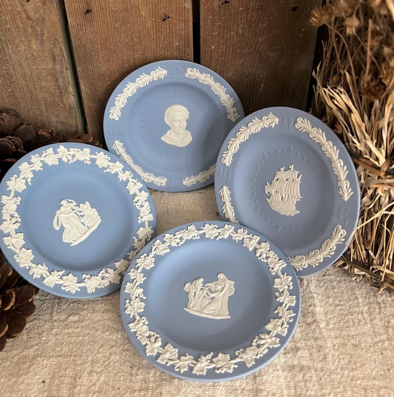 Wedgwood Jasperware Wreath Plates, Set of 4 - Etsy