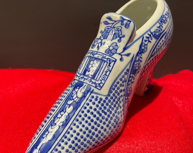 Blue and White Delft Shoe Vase/planter/decor - Etsy