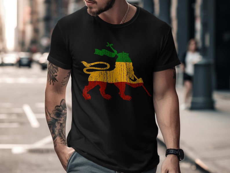 Lion of Judah T-shirt Unisex Tee Ethiopian Rastafari Reggae Symbol ...
