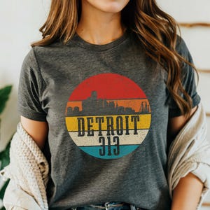 Detroit Skyline Shirt Michigan 313 Area Code Vintage Retro Pride Gift T ...
