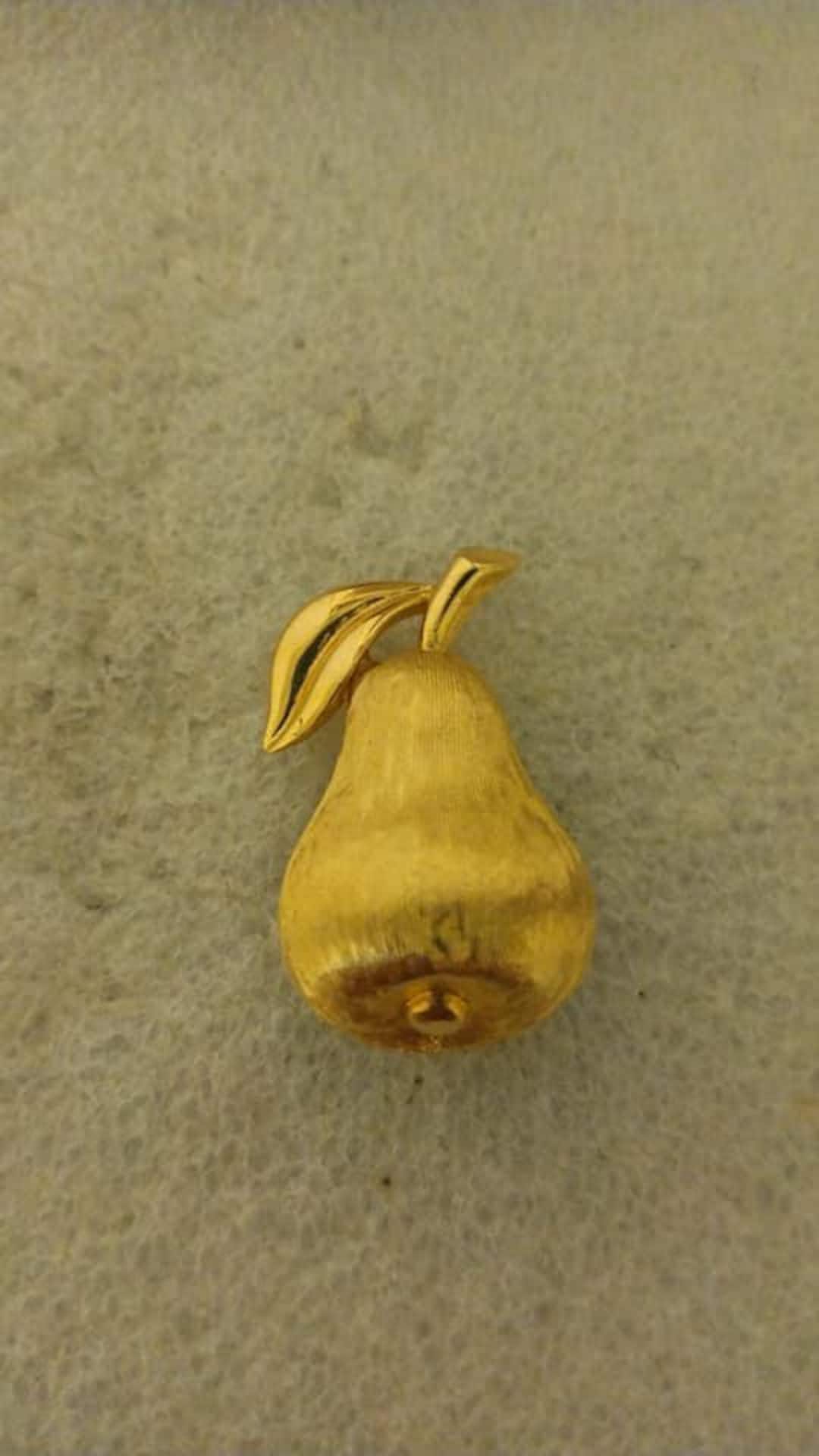 1960s Small Gold-tone Trifari Pear Pin - Etsy