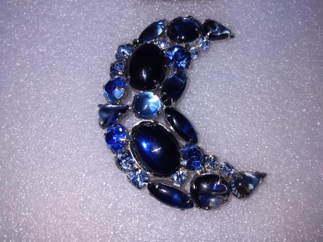 Weiss Blue Glass Cabochon Crescent Moon Brooch - Etsy