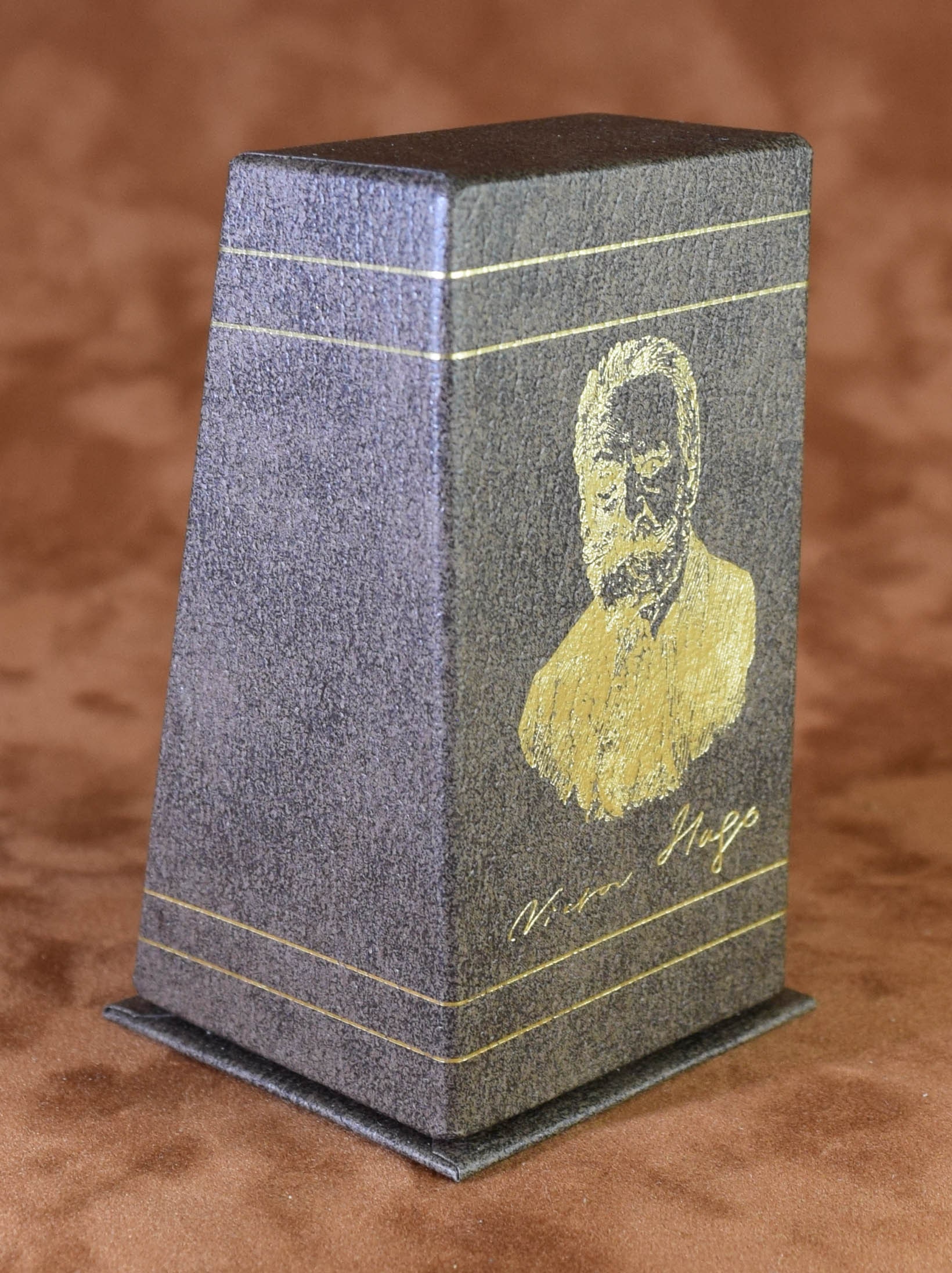 Miniature Book: Hugo, the Hunchback of Notre-dame - Etsy