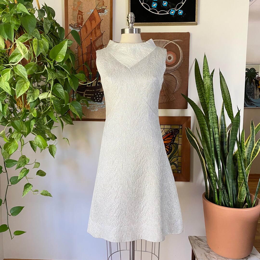 60s Vintage LESLIE FAY Mod Silver Brocade Funnel Neck Sleeveless ...