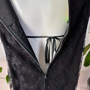 60s Vintage TONI LYNN Mod Black Daisy Lace Sleeveless Shift Dress ...