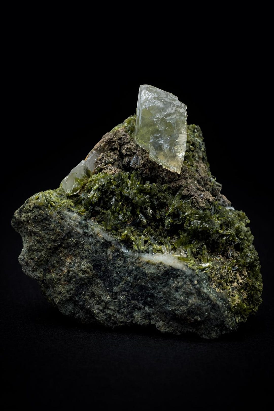 Epidote Flower With Calcite From Imilchil, Morocco – Radiating Green ...