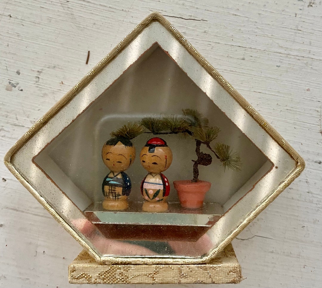 Shadow Box / Lovely Asian Shadow Box - Etsy