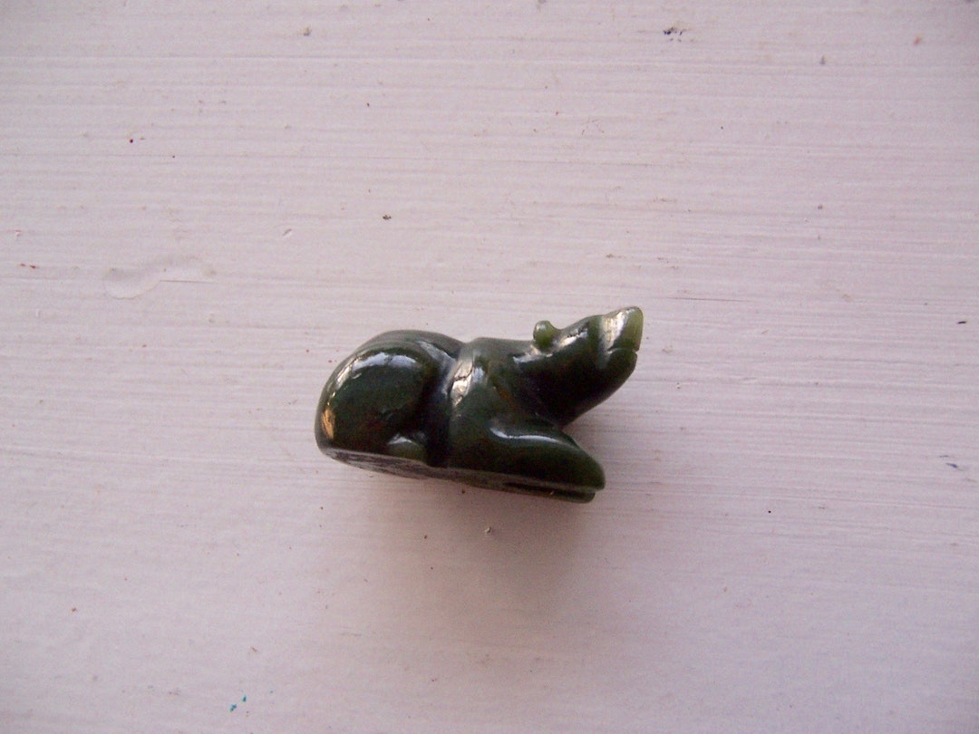 Jade / Carved Jade Bear Figurine - Etsy
