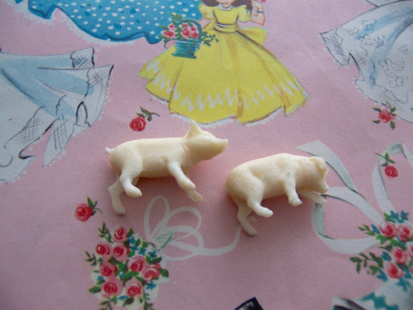 Pigs Itty Bitty Plastic Toys - Etsy