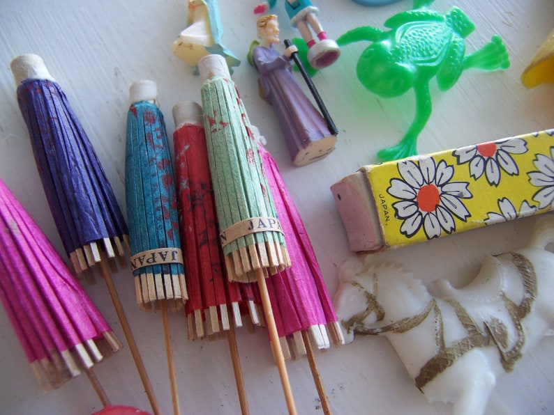 Novelty / 25 Fun Vintage Novelty Toy Assortment - Etsy