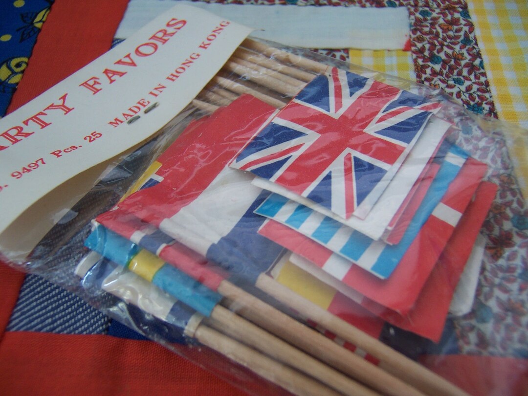 Flags / Paper Flags Party Favors - Etsy