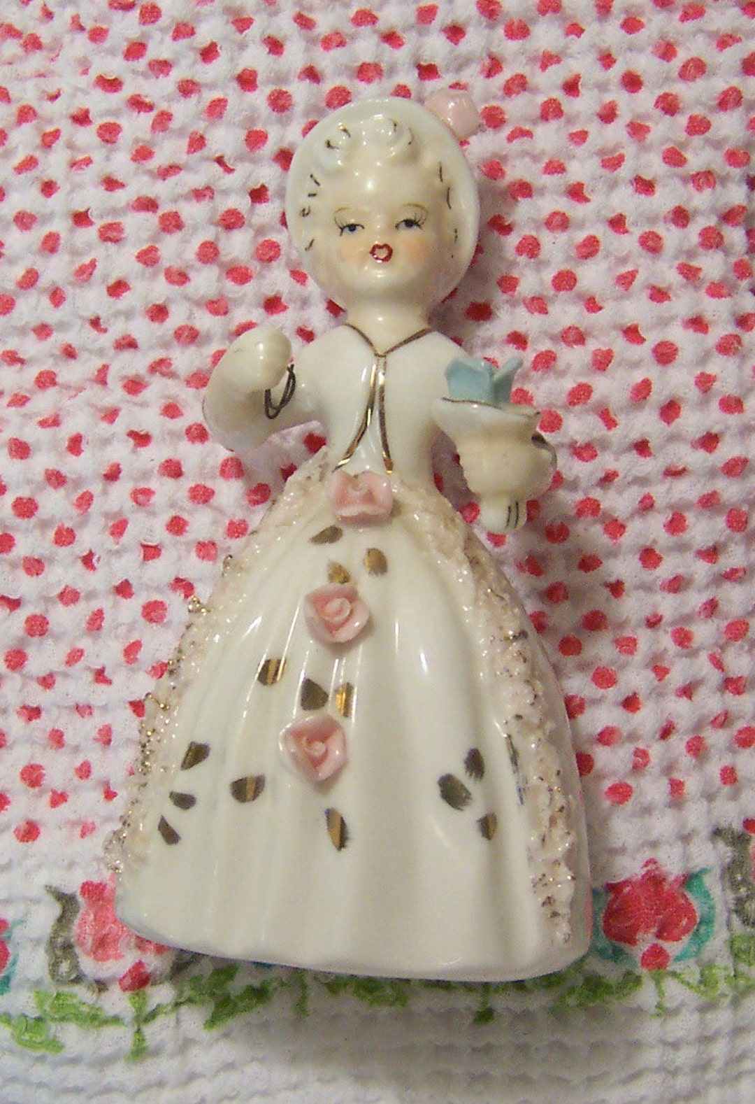 Figurine / Vintage Pretty Porcelain Girl Figurine - Etsy