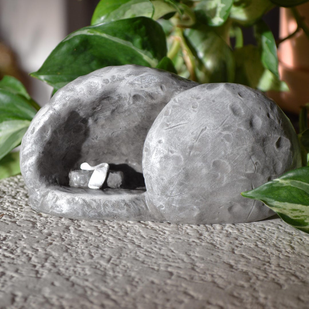 Handmade Christian Clay Sculpture Easter Resurrection Empty Tomb ...