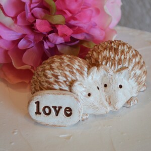 Hedgehogs Snuggling Wedding Cake Topper / Bride Groom / Personalized ...