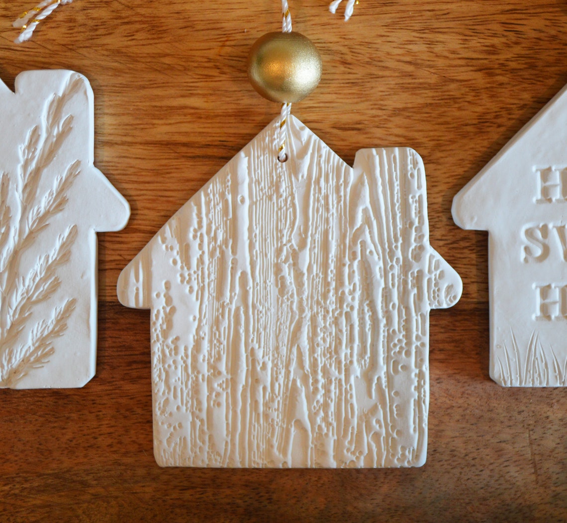 4 house shaped Christmas ornaments / Present package tie on | Etsy