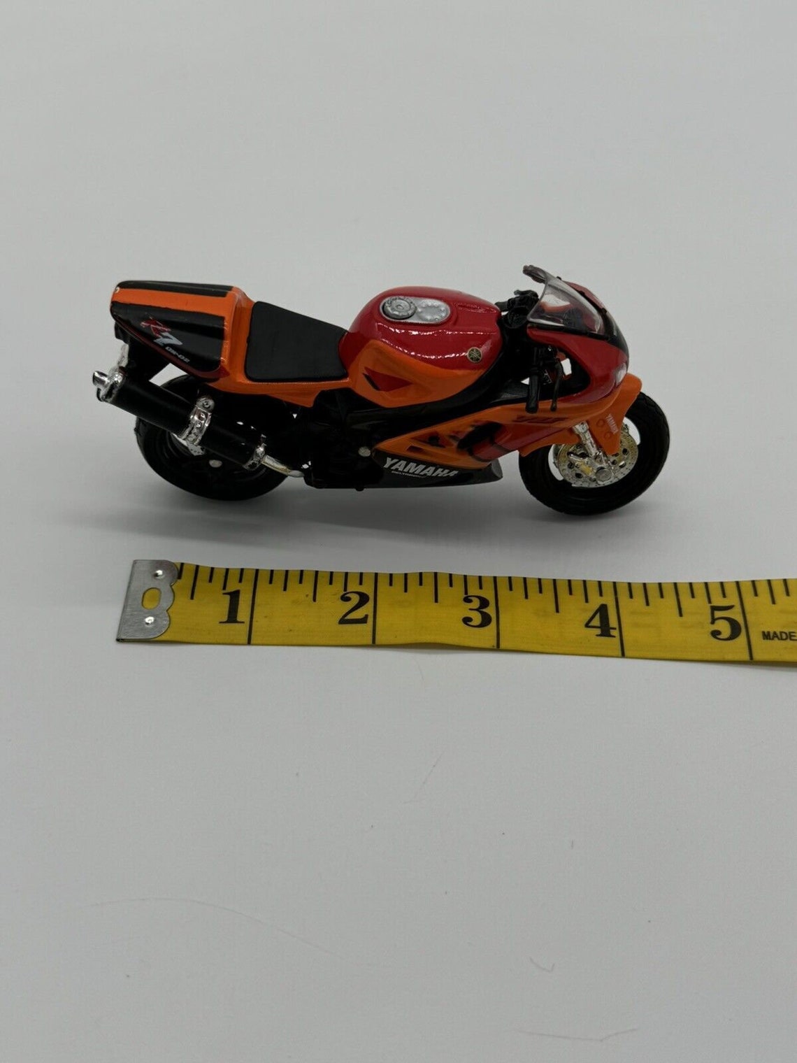 Yamaha Yzf-r7 Motorcycle 1/18 Scale Collectible Diorama Diecast Model ...