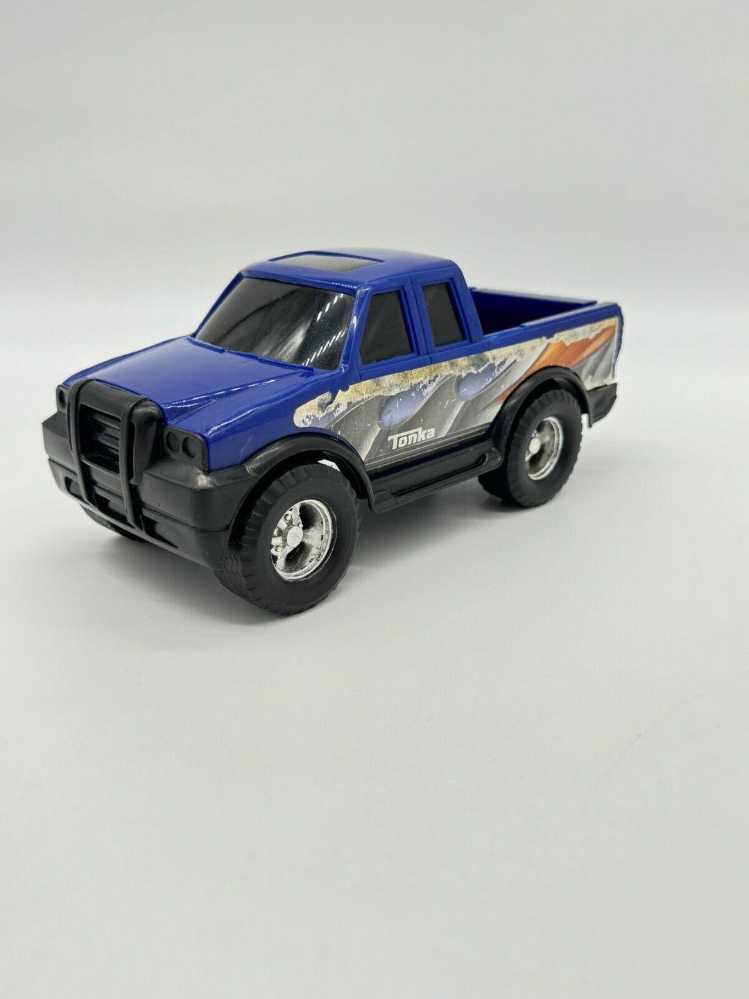 Funrise Hasbro Tonka 8.25" Extended Cab Blue Wave Graphic Pickup Truck ...